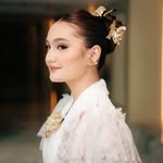 Profil Laura Abbas Jackson - GooLink.id